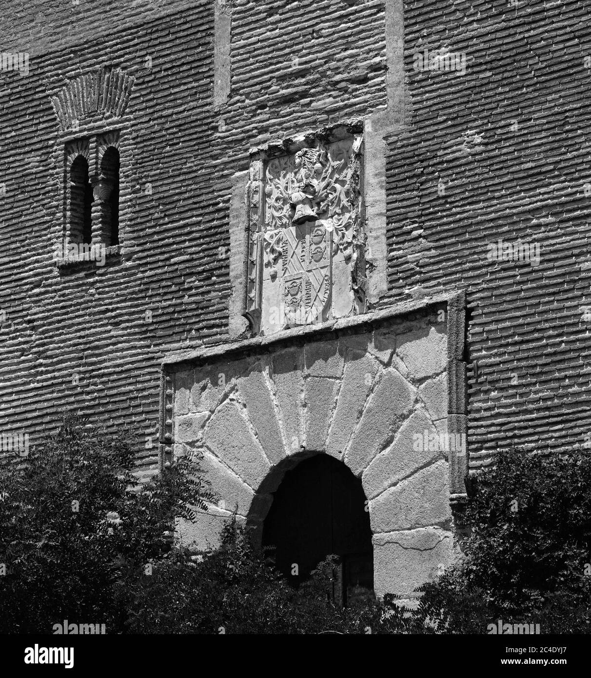 ENTRADA AL CASTILLO DE BATRES CONSTRUIDO ENTRE LOS SIGLO XV Y XVI ...