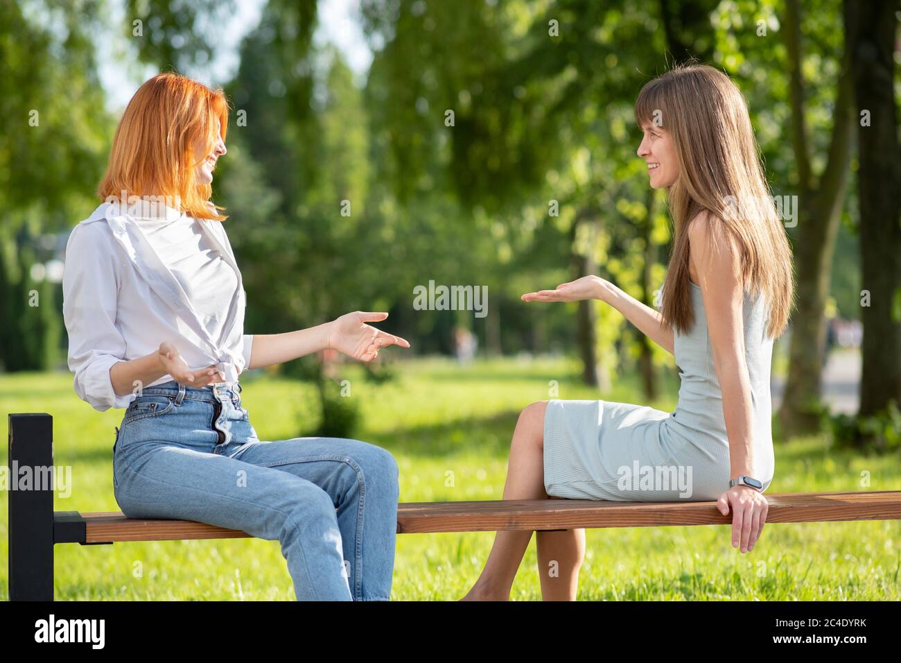 Two people arguing student hi-res stock photography and images - Alamy