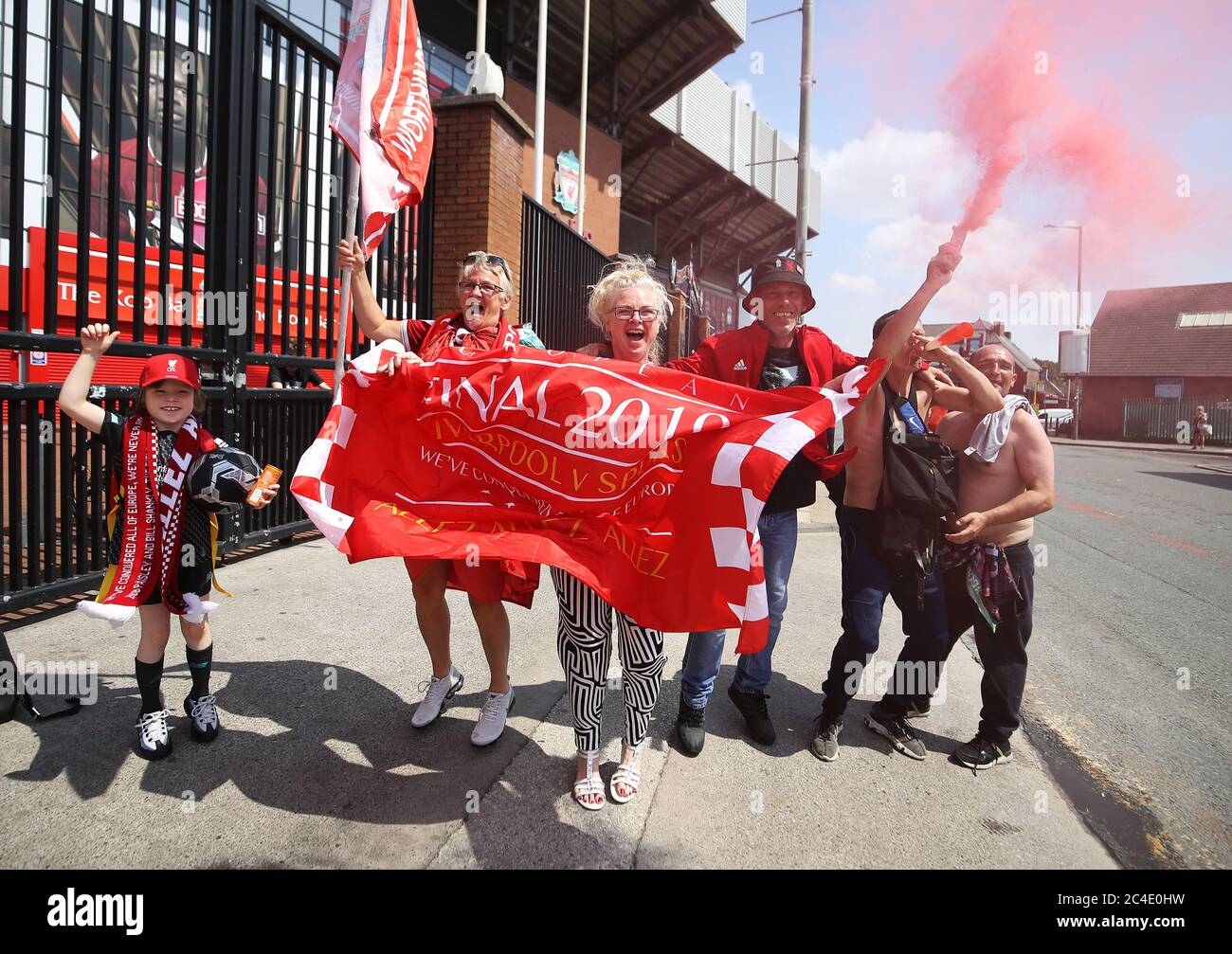 Liverpool fans celebrate outside Anfield in Liverpool Stock Photo - Alamy