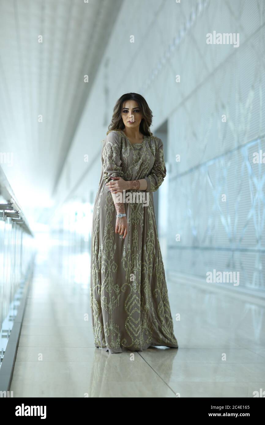Arab Women in Traditional arab Dress Stock Photo - Alamy