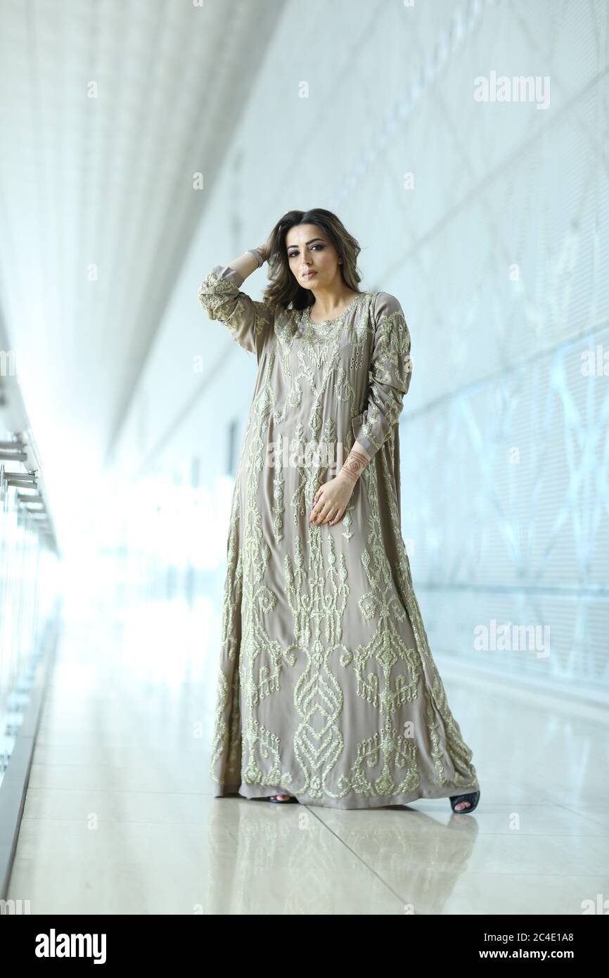 Arab Women in Traditional arab Dress Stock Photo - Alamy