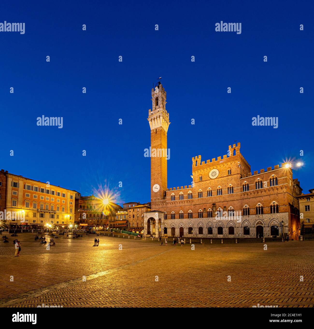 Night sky in siena hi-res stock photography and images - Alamy