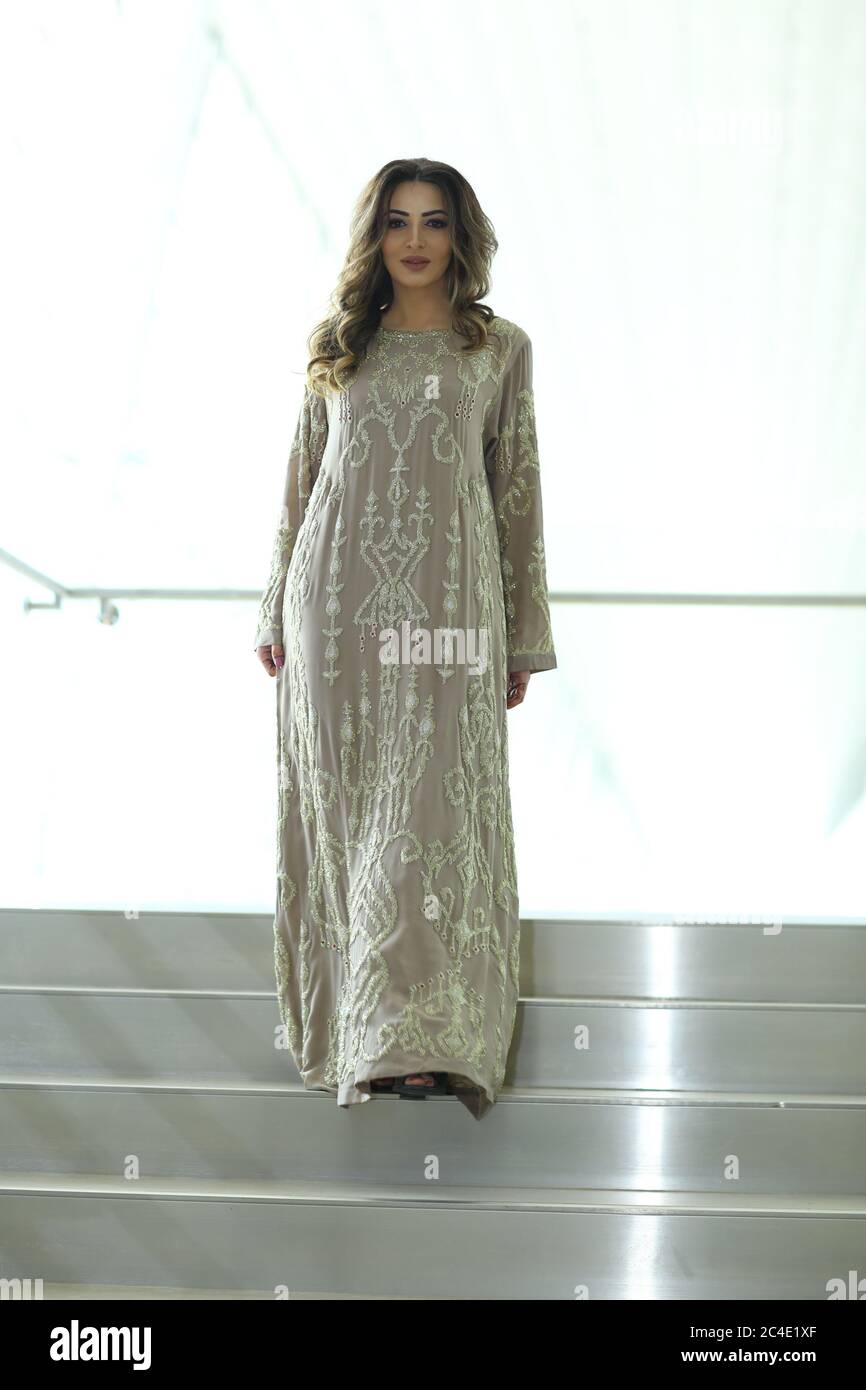 Arab Women in Traditional arab Dress Stock Photo - Alamy