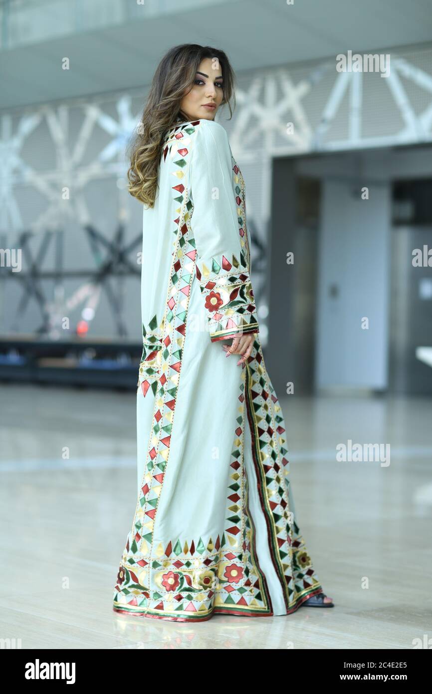 Kuwaiti Women Traditional Clothing