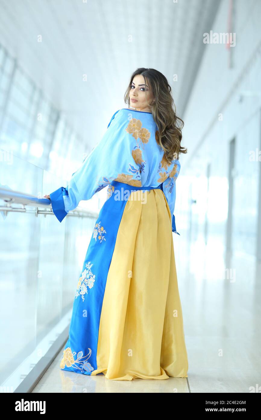 Arab Women in Traditional arab Dress Stock Photo - Alamy