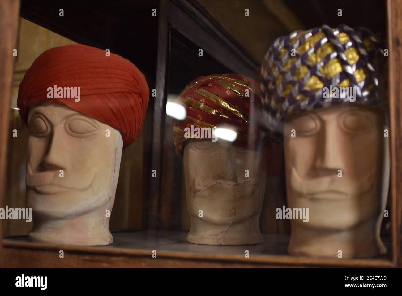 rajasthan turban on a dummy model head Stock Photo - Alamy