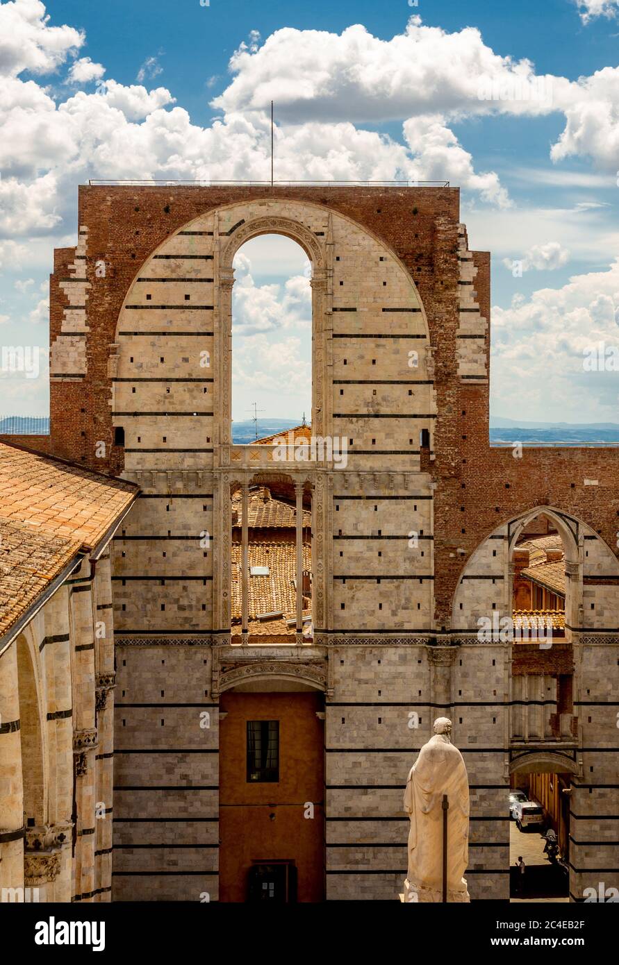 Facciatone. Unfinished wall of Duomo Nuovo, now a viewing platform ...