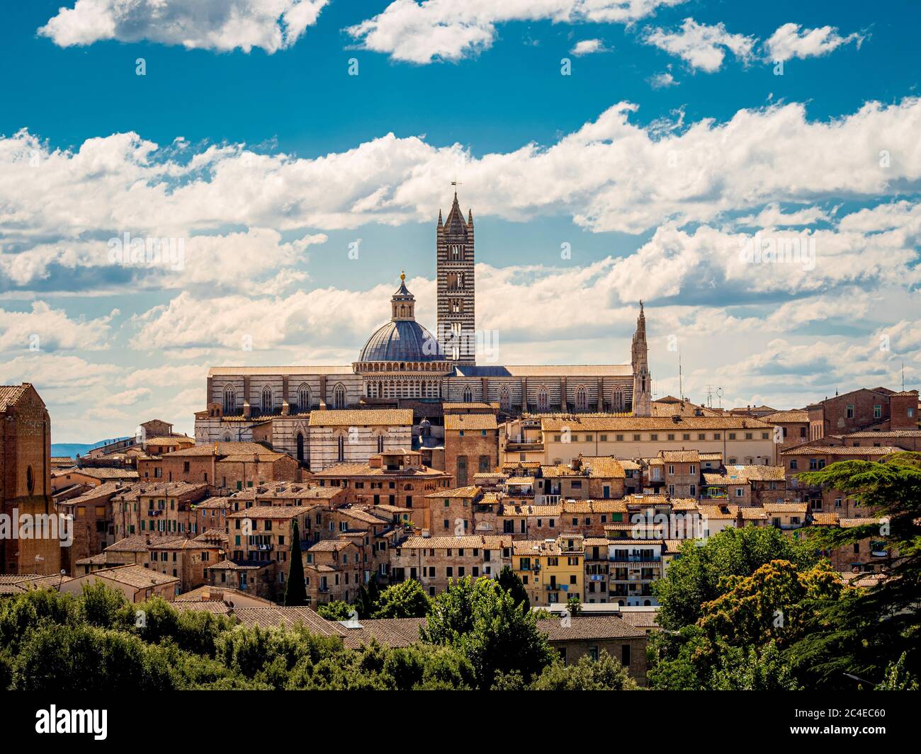 On the horizon the city of siena hi-res stock photography and images ...