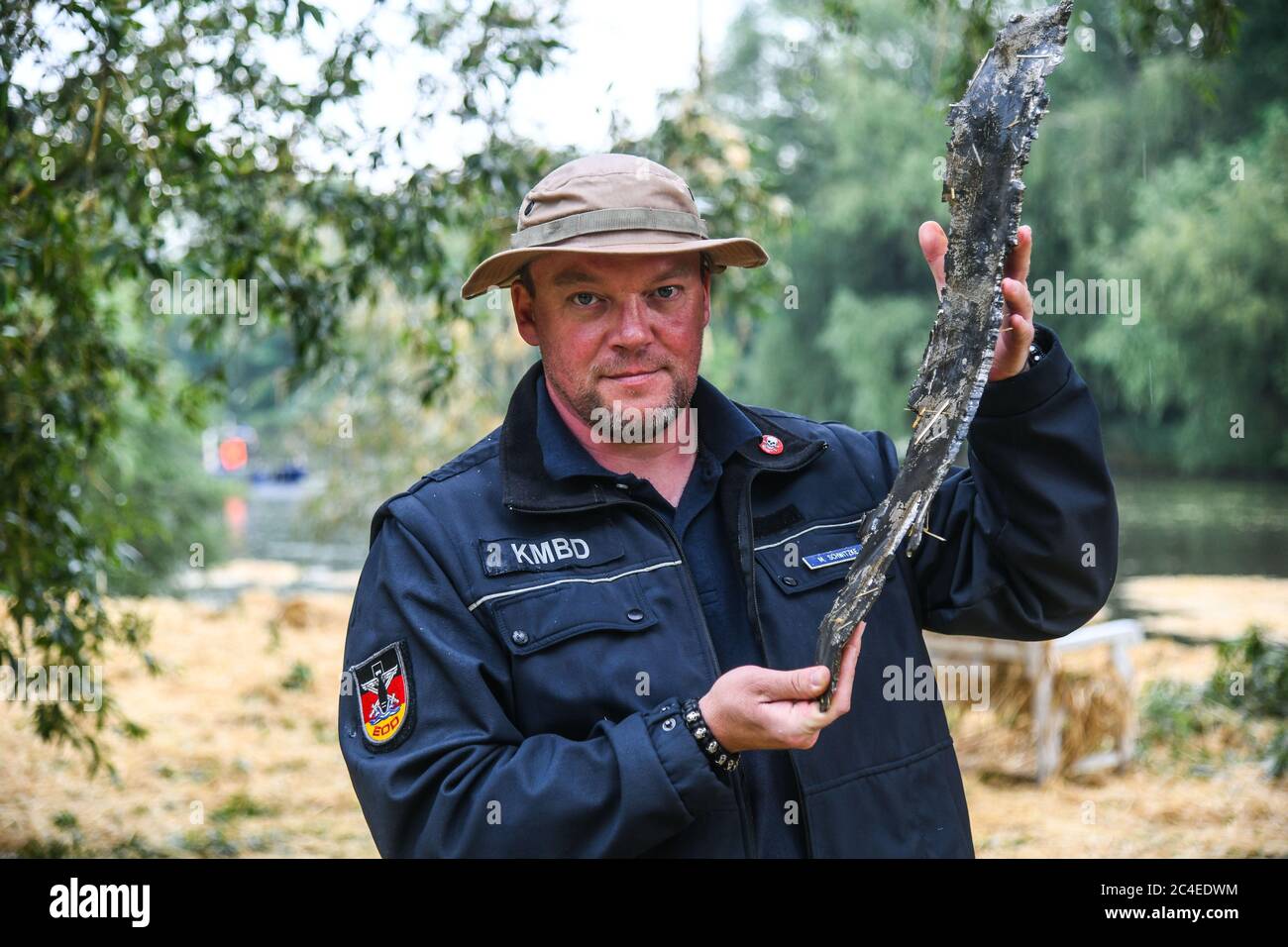 Bomb splitter hi-res stock photography and images - Alamy