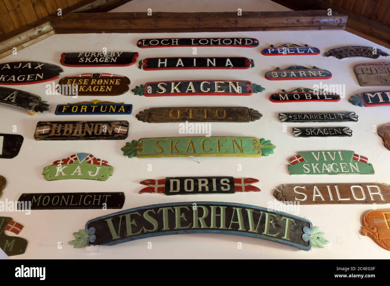 Ships name plates hi-res stock photography and images - Alamy