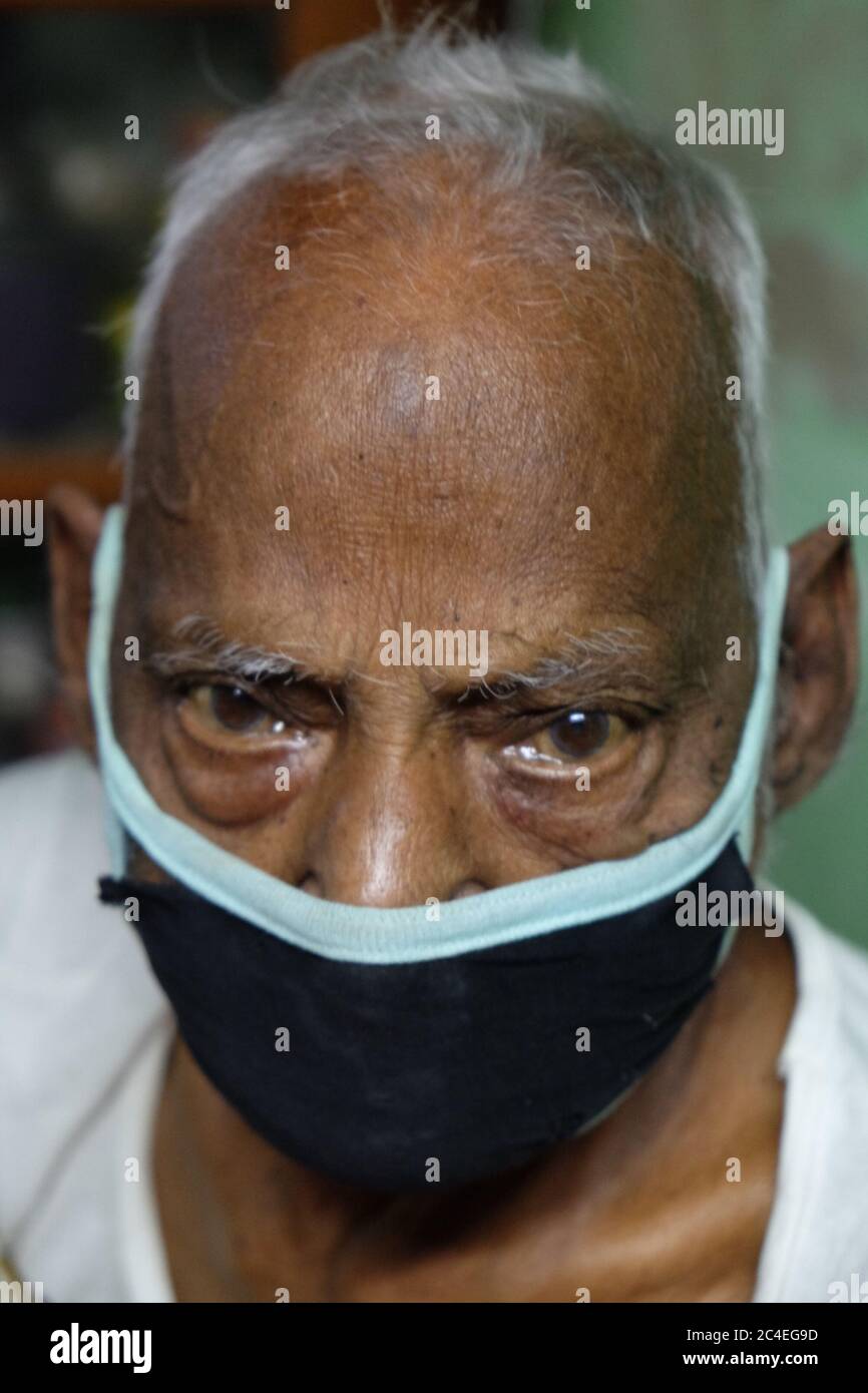 94 year old man hi-res stock photography and images - Alamy