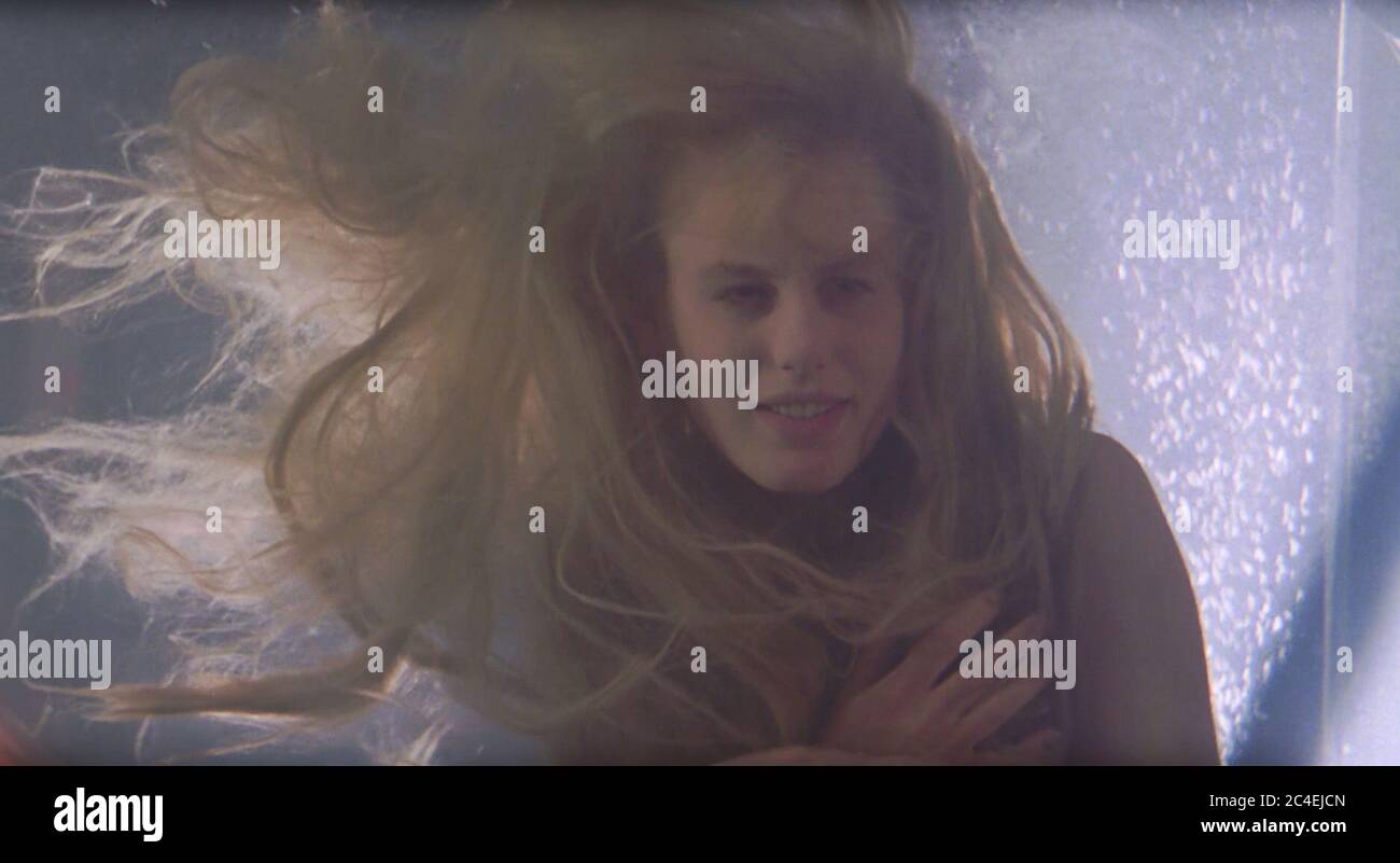 Daryl Hannah Splash Gif