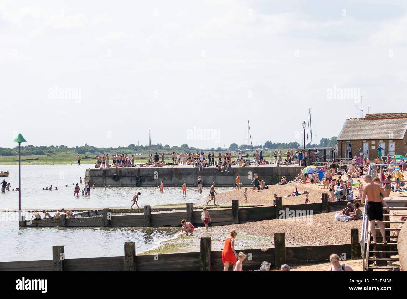 Leigh-on-Sea, UK. 26th Jun, 2020. Plenty of space at the beach. People ...