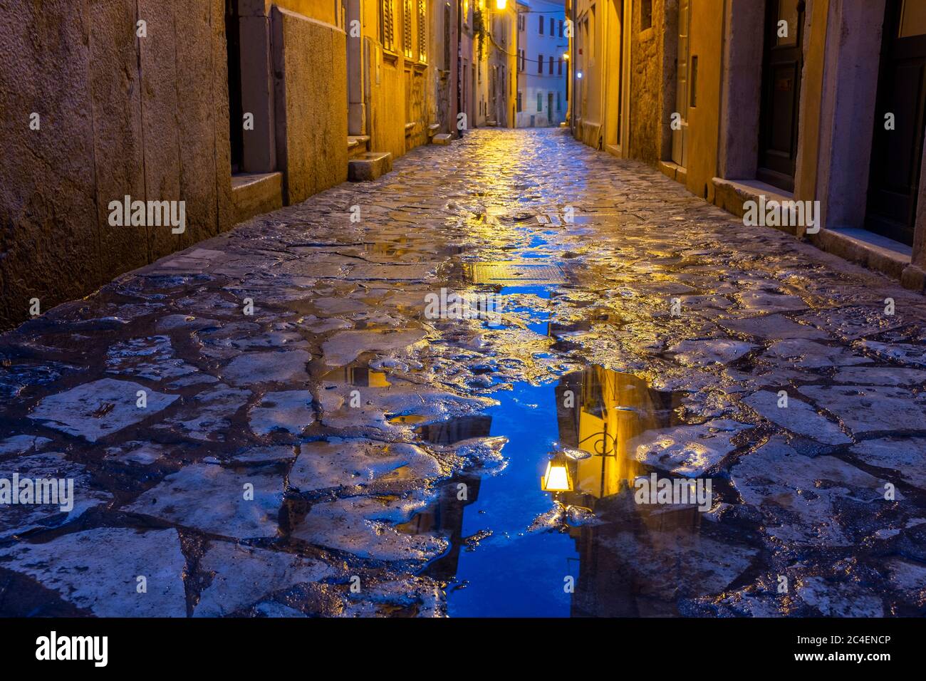 Old streen lamp hi-res stock photography and images - Alamy