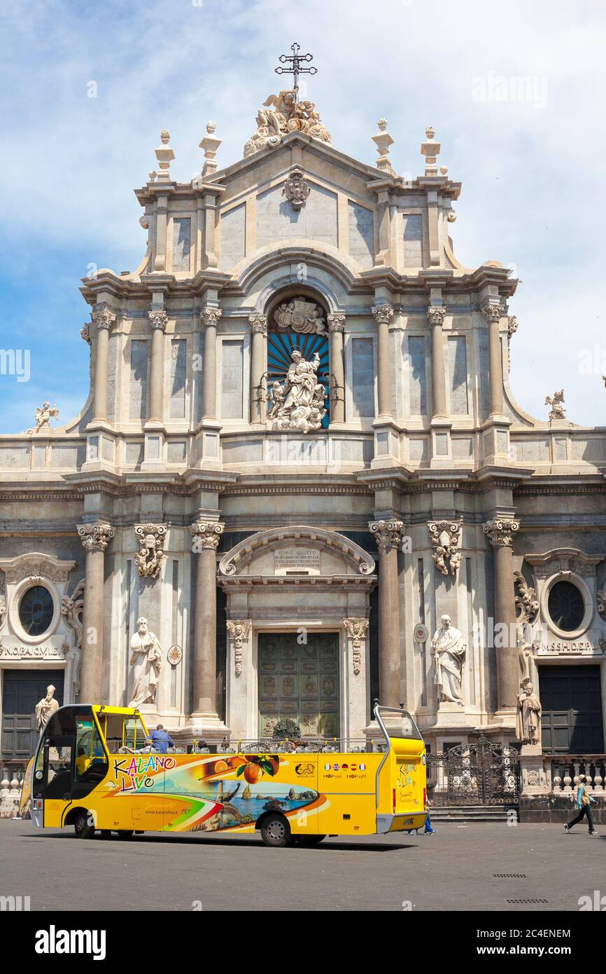 CATANIA, ITALY - MAY 05, 2012: Catania town main square center with the ...