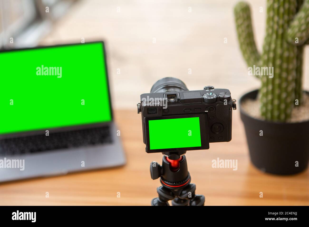 Video camera screen recording hi-res stock photography and images - Alamy