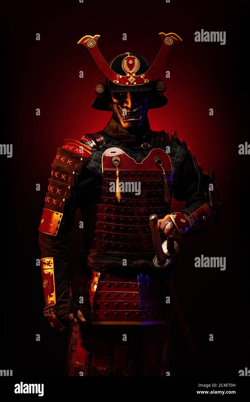 Portrait of a samurai in red armor Stock Photo - Alamy