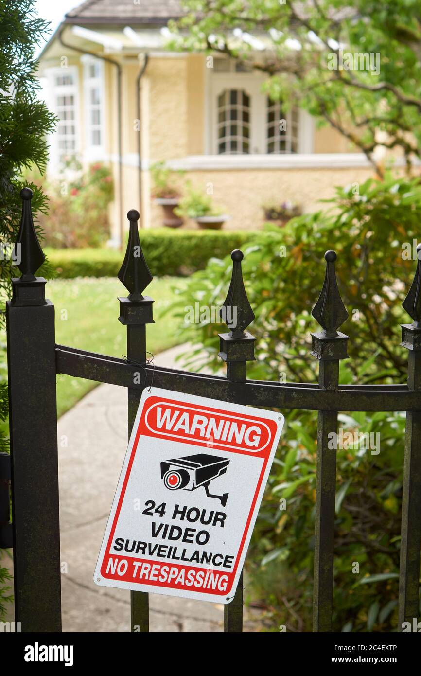 Surveillance signs hi-res stock photography and images - Alamy