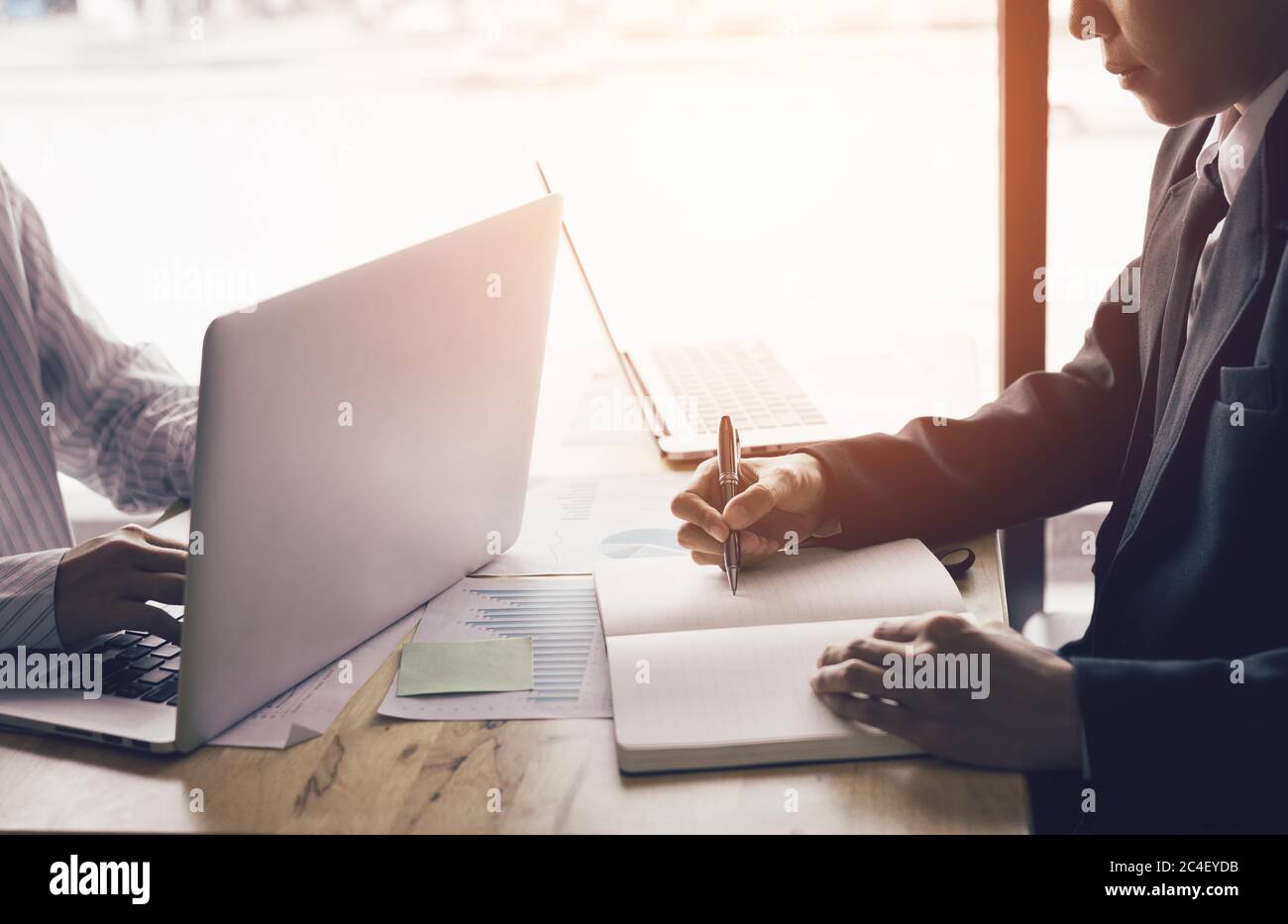People working together fund hi-res stock photography and images - Alamy