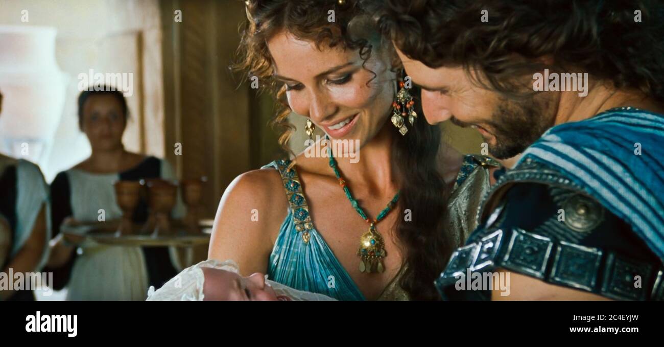 USA. Eric Bana and Saffron Burrows in a scene from the ©Warner Bros film : Troy (2004) Plot: An ...