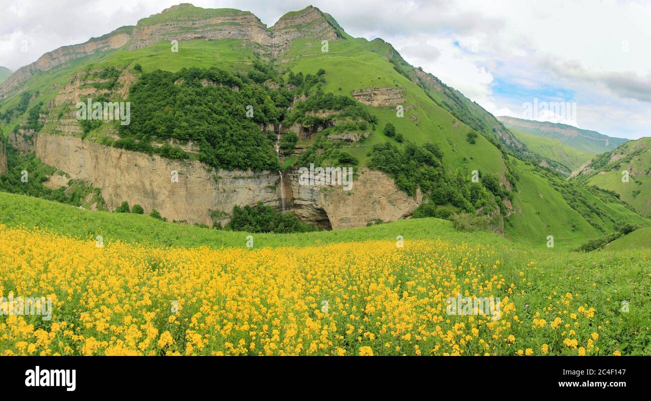 Yellow waterfall hi-res stock photography and images - Alamy