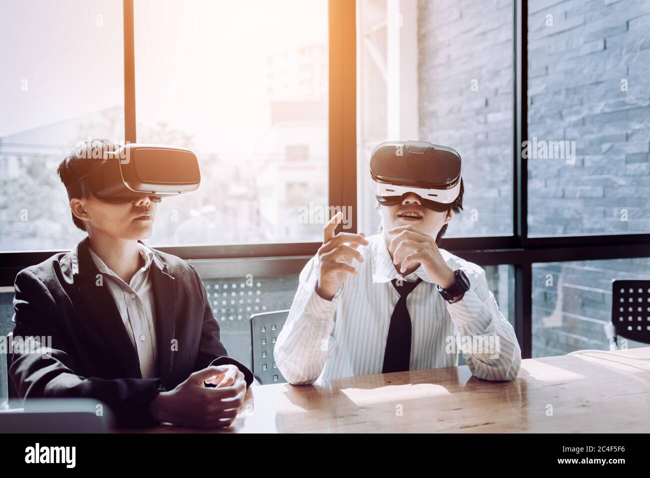 4k business man woman using hi-res stock photography and images - Alamy