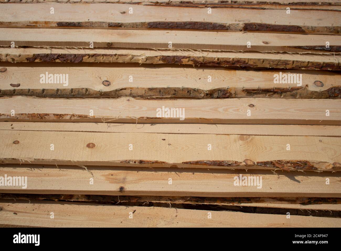 Rough sawn pine board hi-res stock photography and images - Alamy