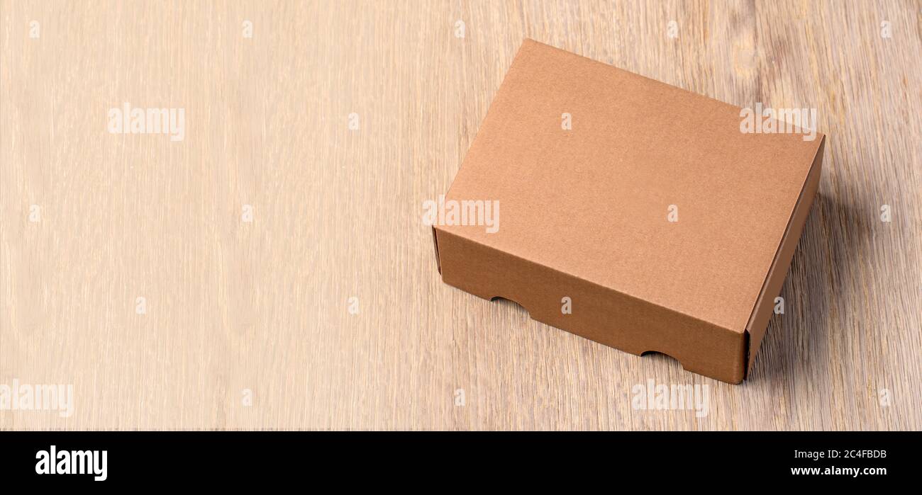 Empty brown carton box hi-res stock photography and images - Alamy