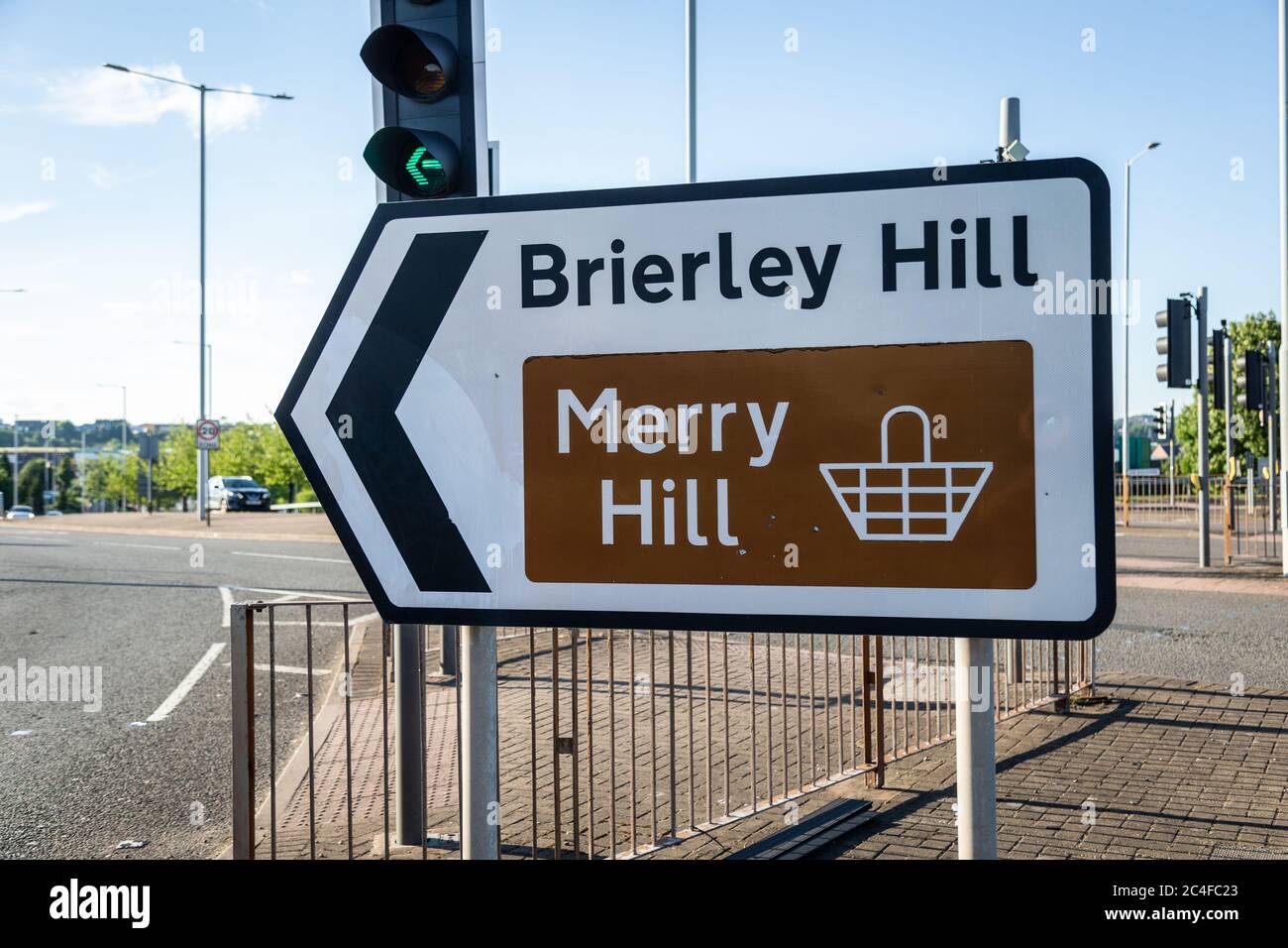 Intu sign hi-res stock photography and images - Alamy