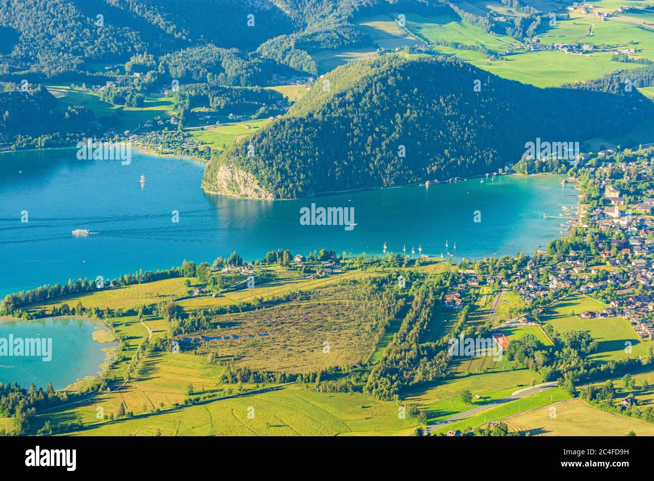 Strobl: lake Wolfgangsee, village Strobl, ships in Salzkammergut ...