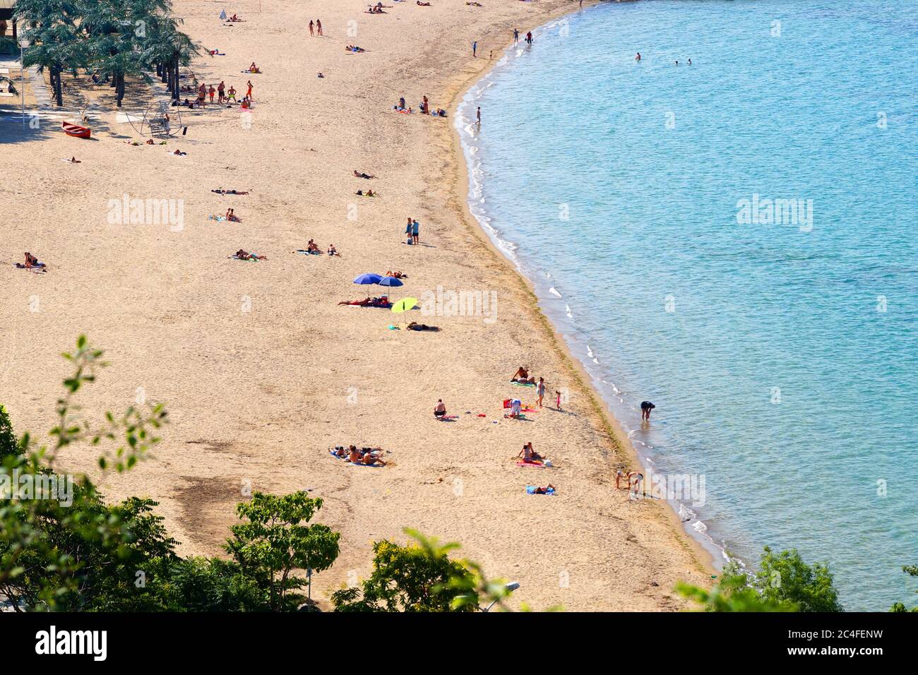 Empty beaches hi-res stock photography and images - Alamy