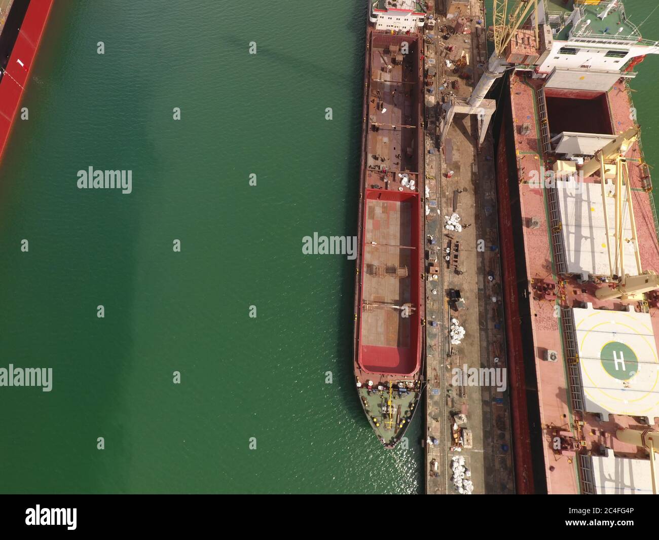 repair vessels hull (ship, tanker) in shipyard Stock Photo - Alamy