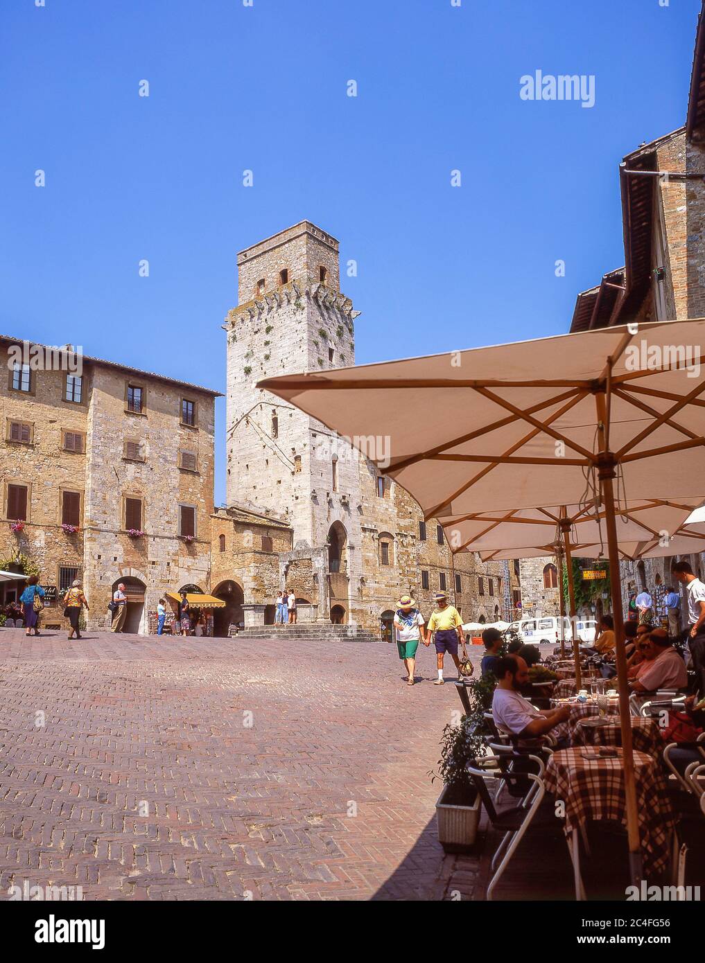 Piazza della cisterna square hi-res stock photography and images - Alamy