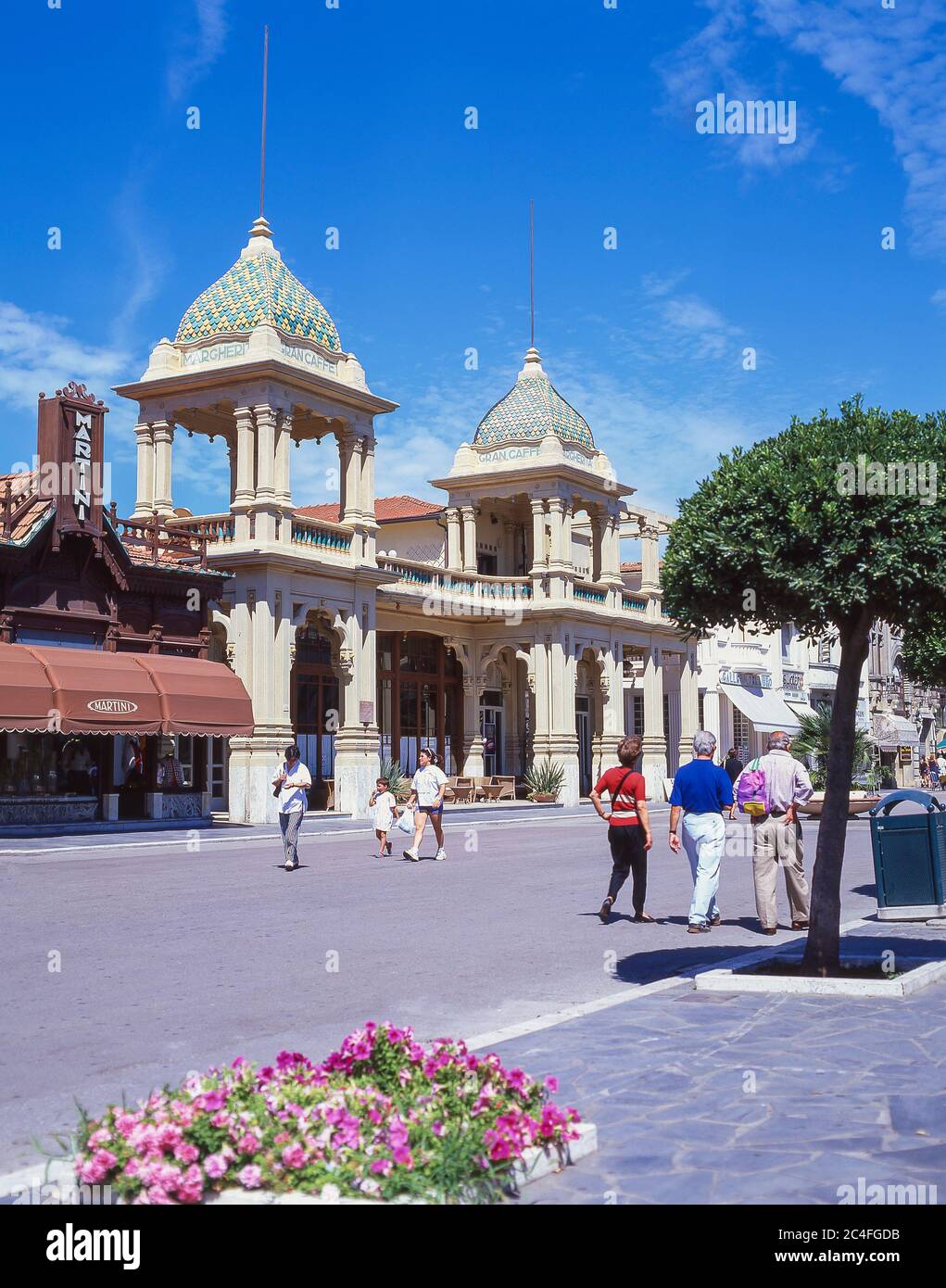Passeggiata viareggio hi-res stock photography and images - Alamy