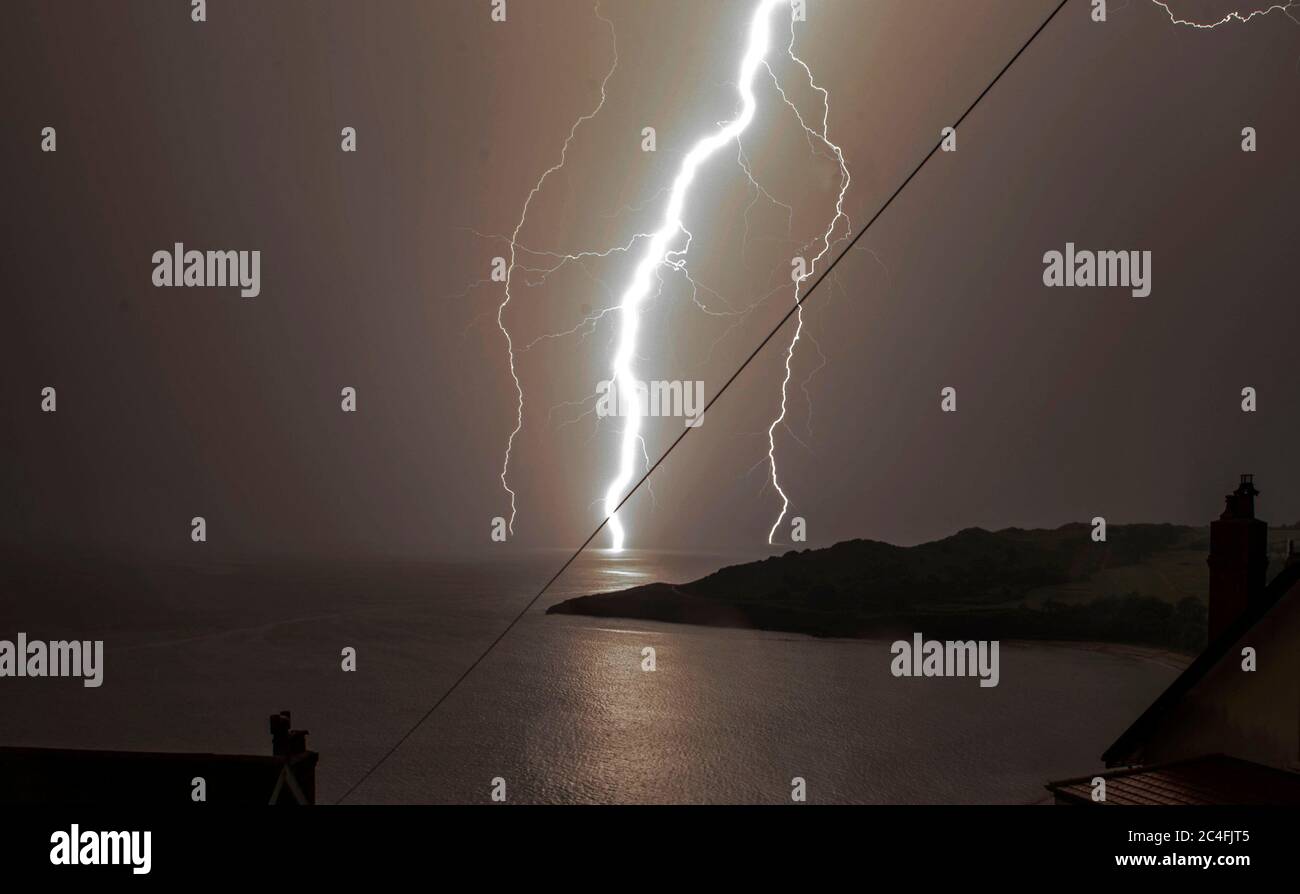 Fork lightning hi-res stock photography and images - Alamy