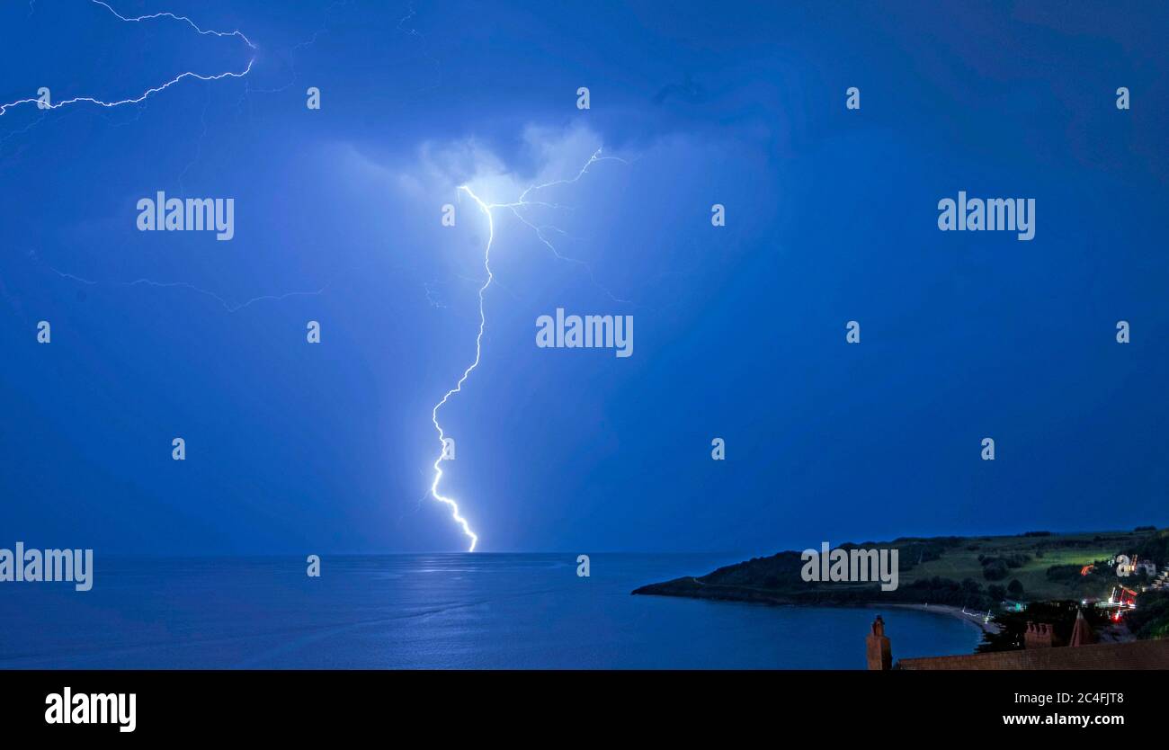Fork lightning hi-res stock photography and images - Alamy