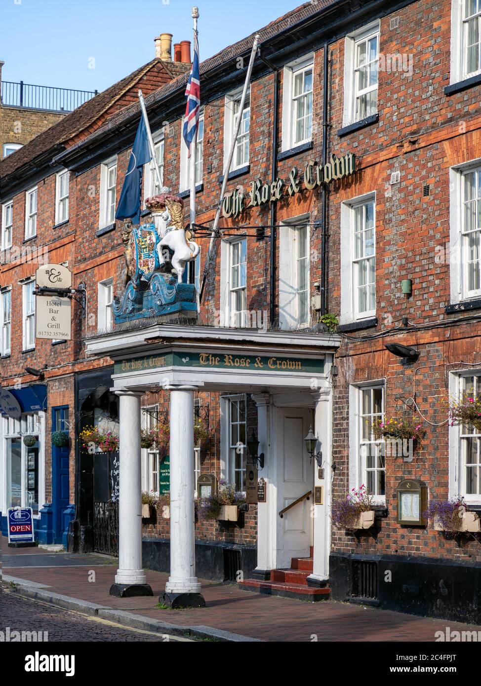 Tonbridge high street hi-res stock photography and images - Alamy
