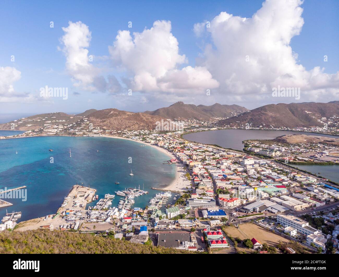 Scenic aerial view of philipsburg in the caribbean island of st.maarten ...