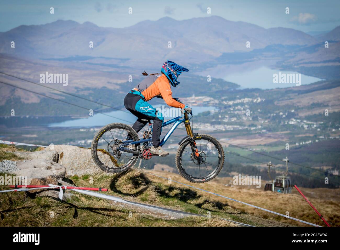 Mtb downhill racing hi-res stock photography and images - Alamy