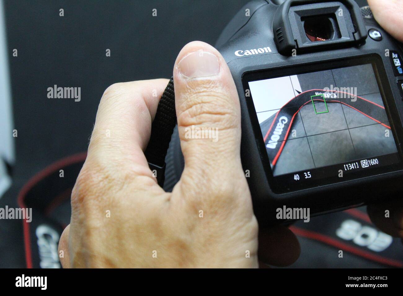 Canon dslr box hi-res stock photography and images - Alamy