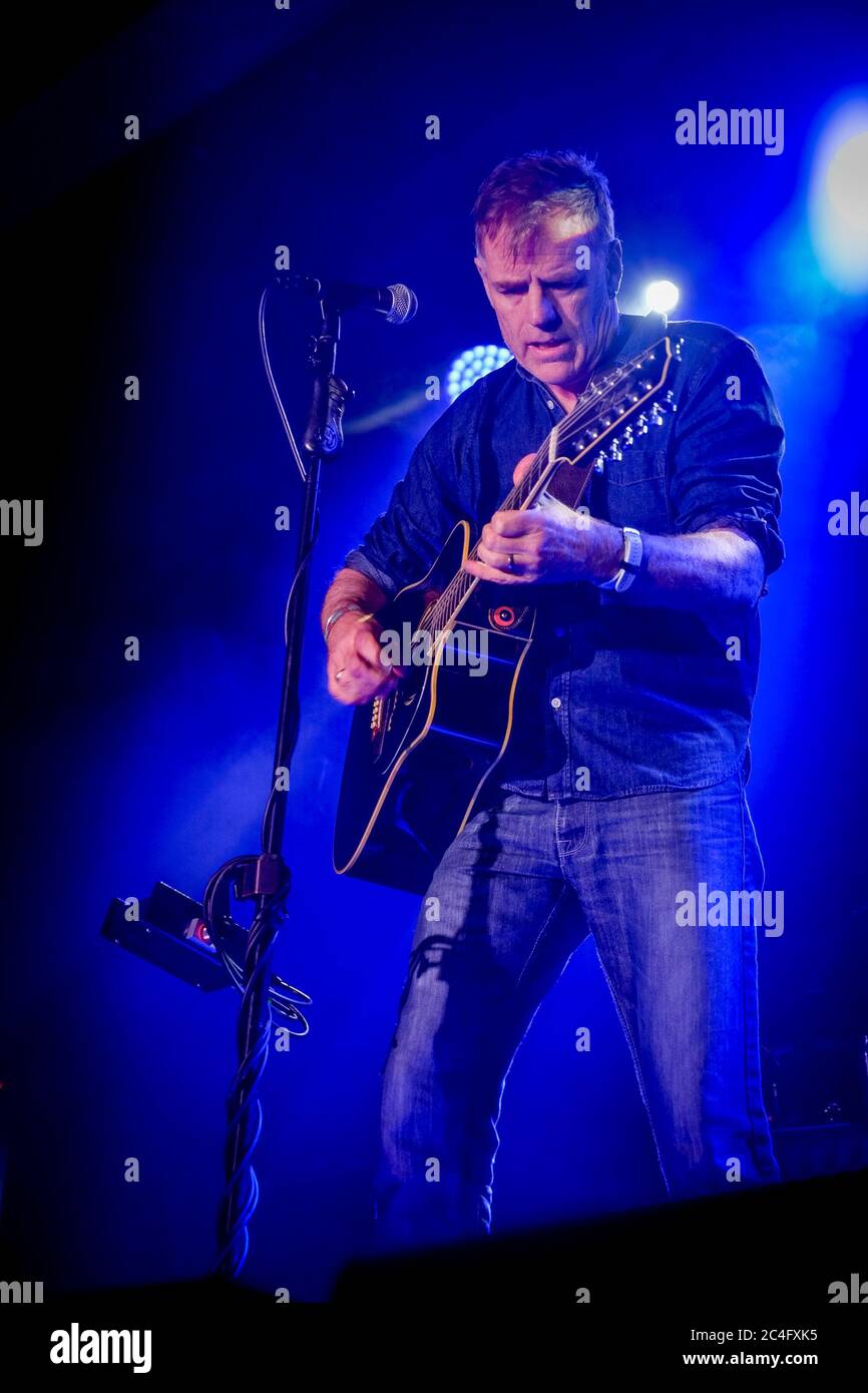 Welsh singer songwtiter martyn joseph hi-res stock photography and ...