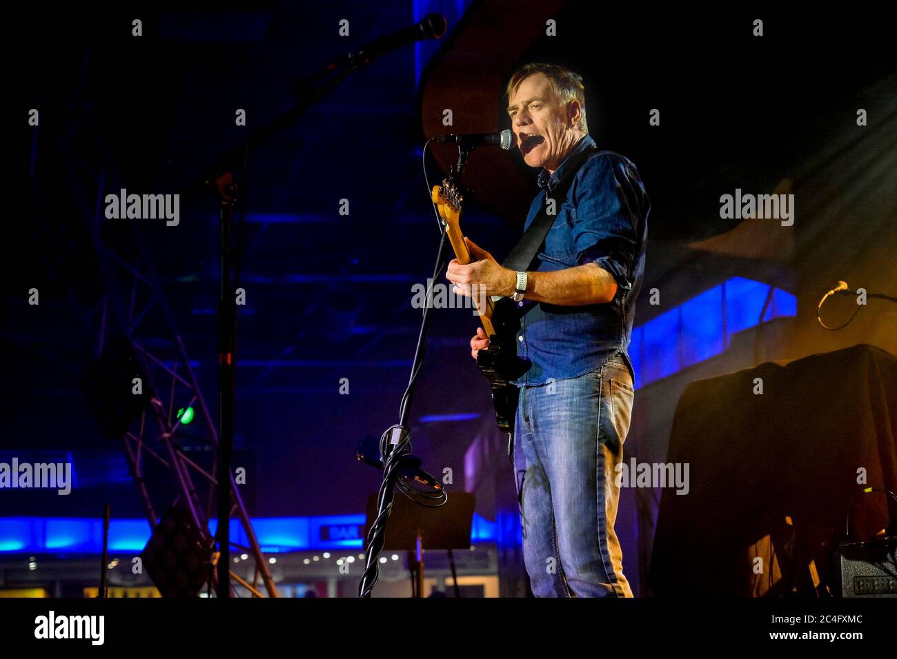Welsh singer songwtiter martyn joseph hi-res stock photography and ...