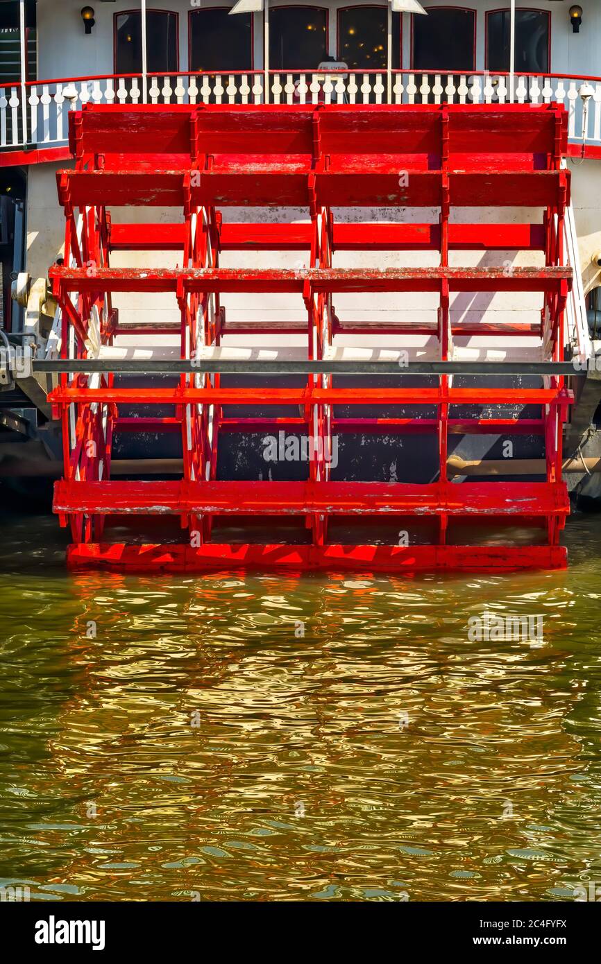 Paddle Wheel Steamboat Riverboat Mississippi River New Orleans ...