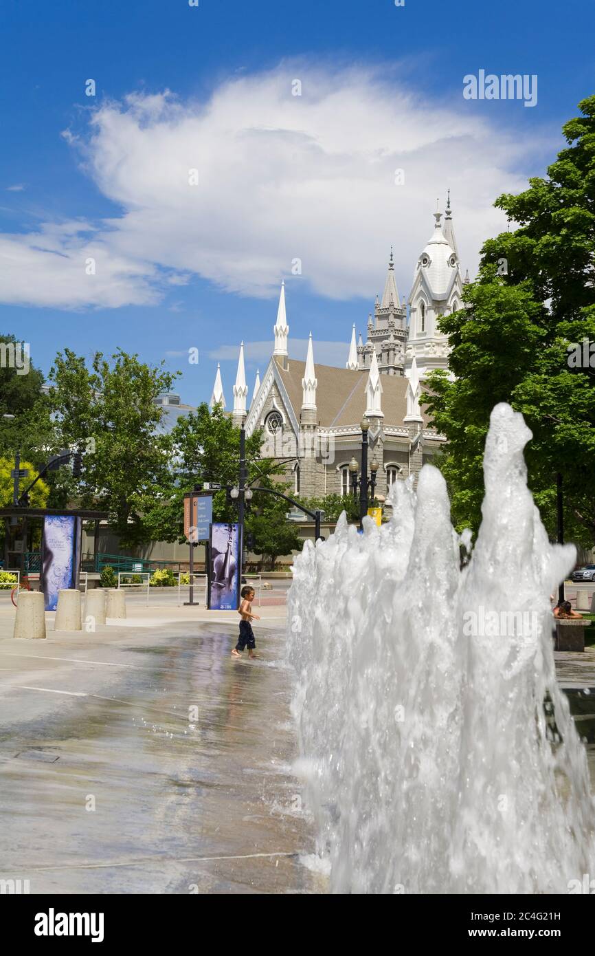 Fountain & Assembly Hall, Temple Square, Salt Lake City, Utah, USA ...