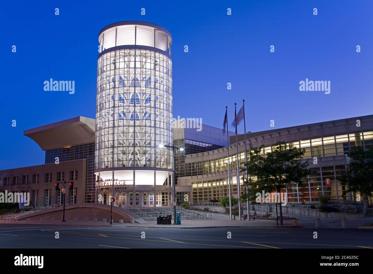 The salt palace convention center hi-res stock photography and images ...