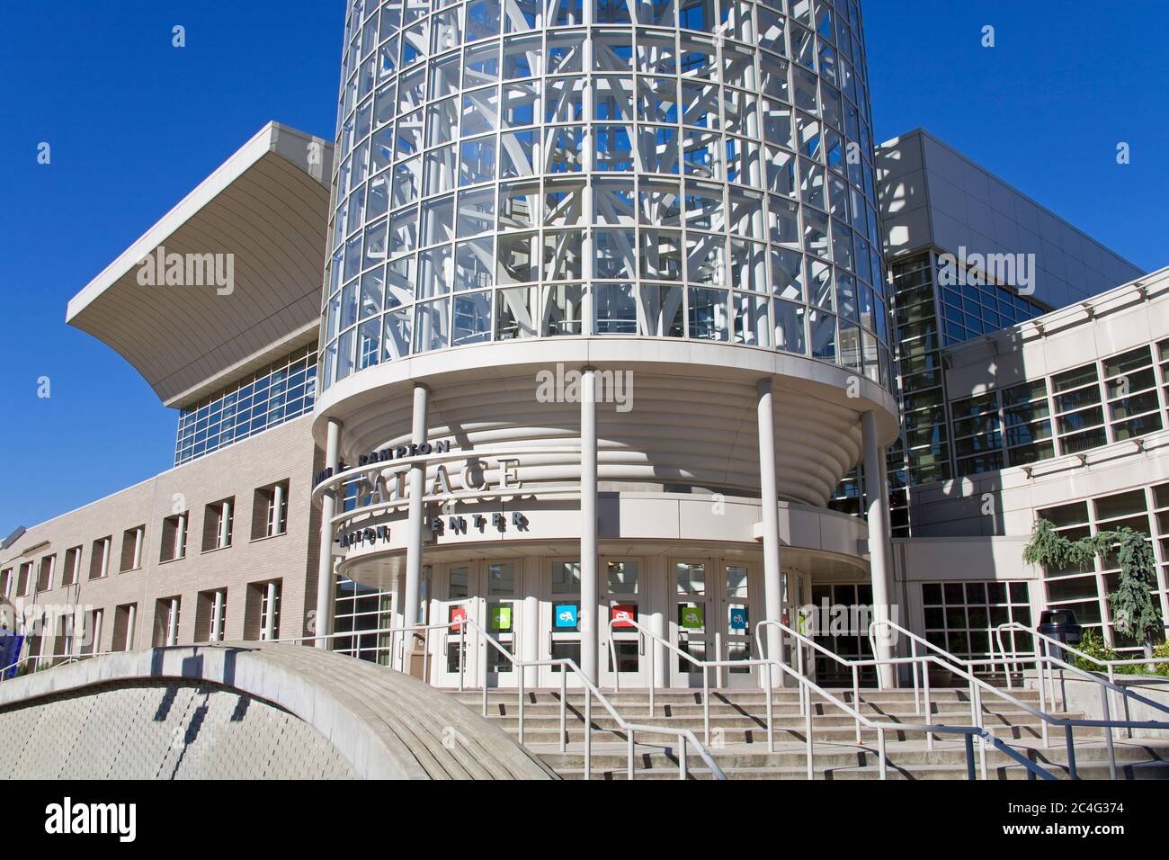 The salt palace convention center hi-res stock photography and images ...