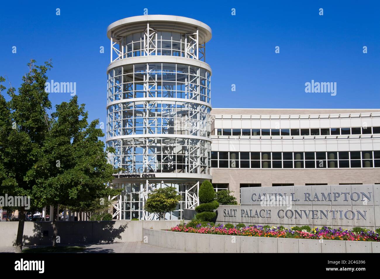 The salt palace convention center hi-res stock photography and images ...
