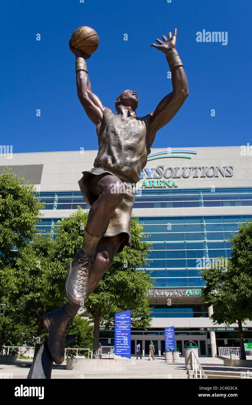 Downtown delivery solutions hi-res stock photography and images - Alamy