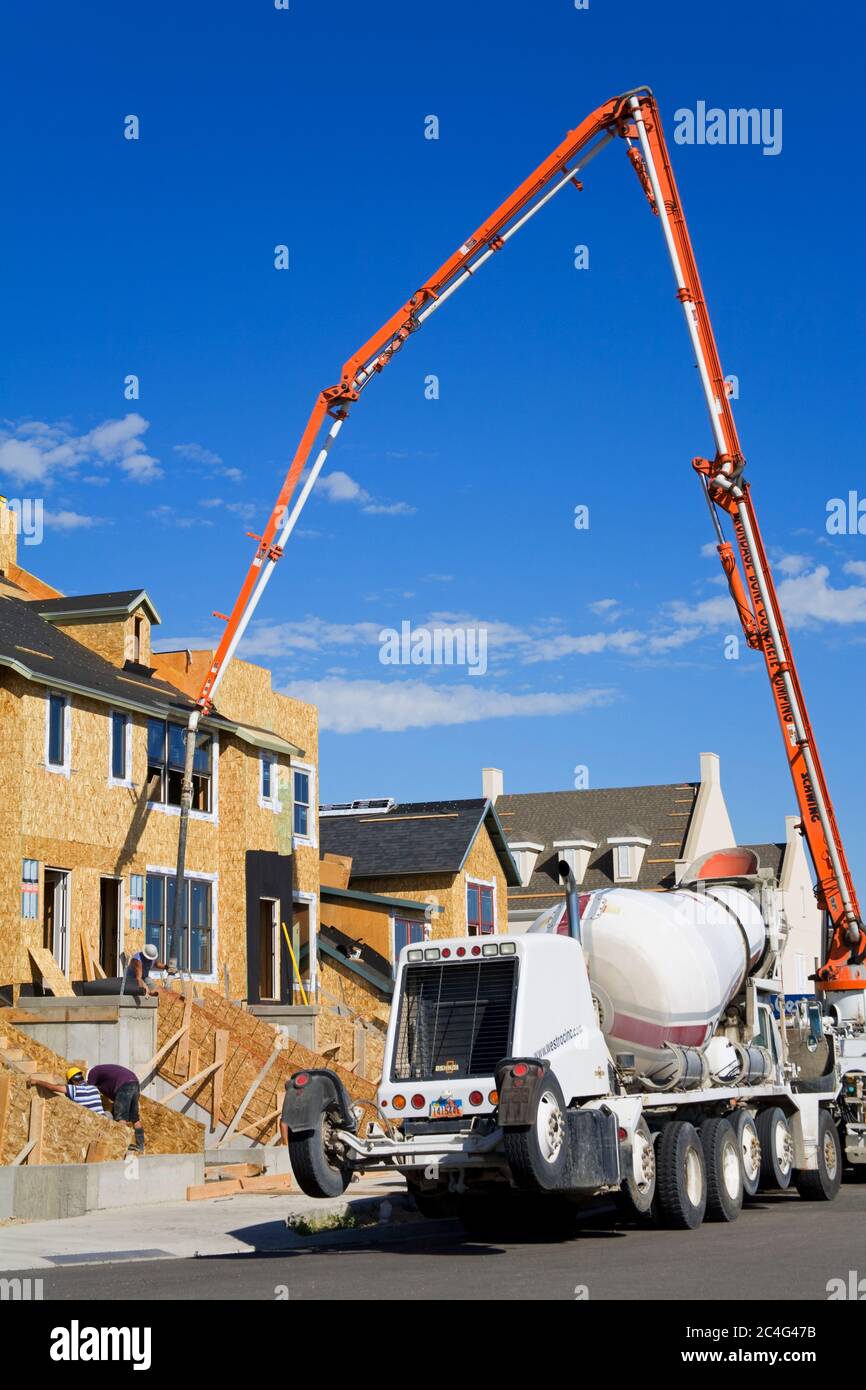 Concrete pumping hi-res stock photography and images - Alamy