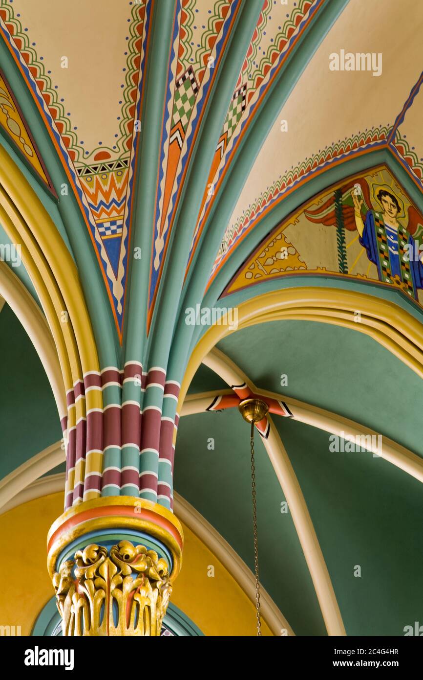 Madeleine cathedral hi-res stock photography and images - Alamy